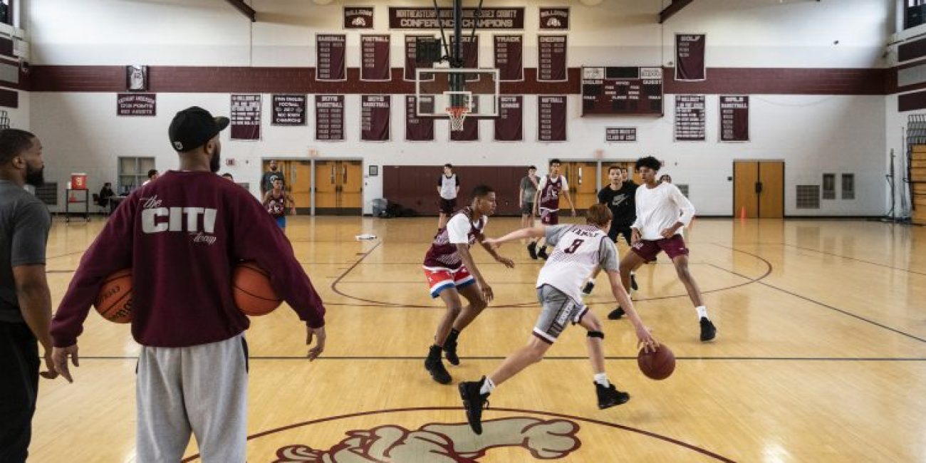 English boys basketball ready for Putnam - Itemlive : Itemlive