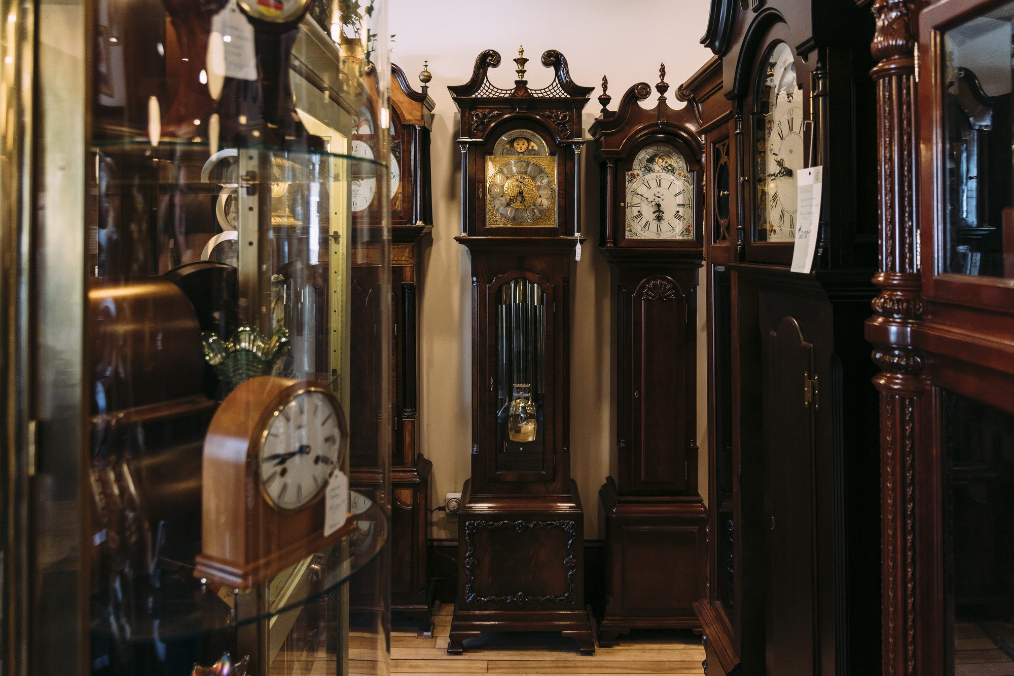 Phillips' Clock Shop - Itemlive : Itemlive