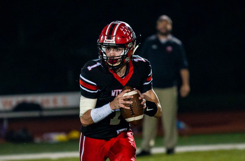 Pick-six lifts Salem football over Saugus on homecoming night - Itemlive