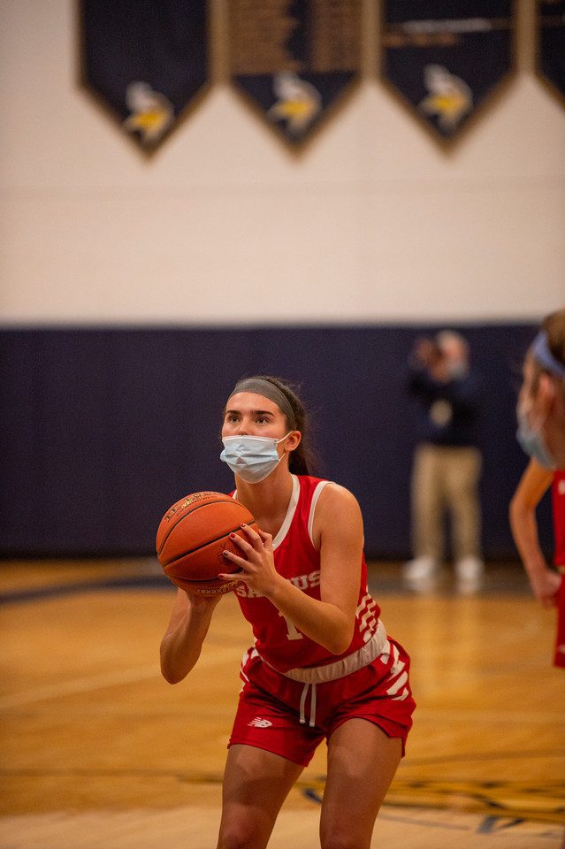 Saugus girls basketball rolls past Medford - Itemlive