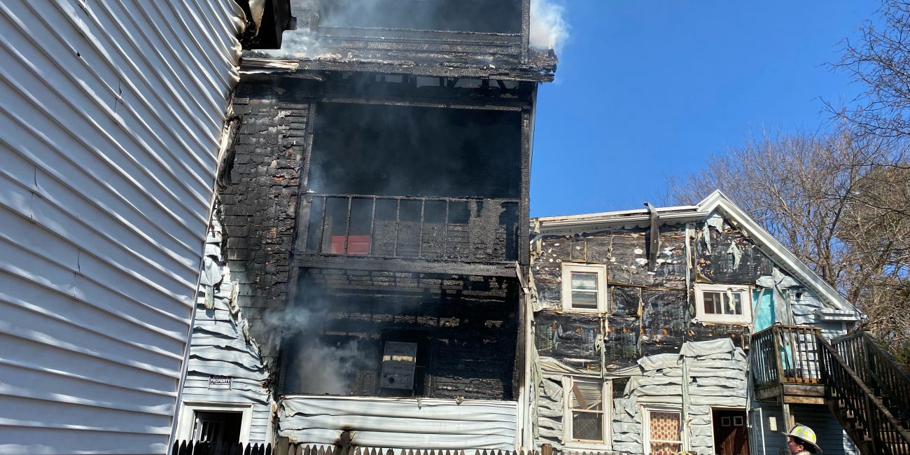 Lynn house fire leaves 18 homeless - Itemlive : Itemlive