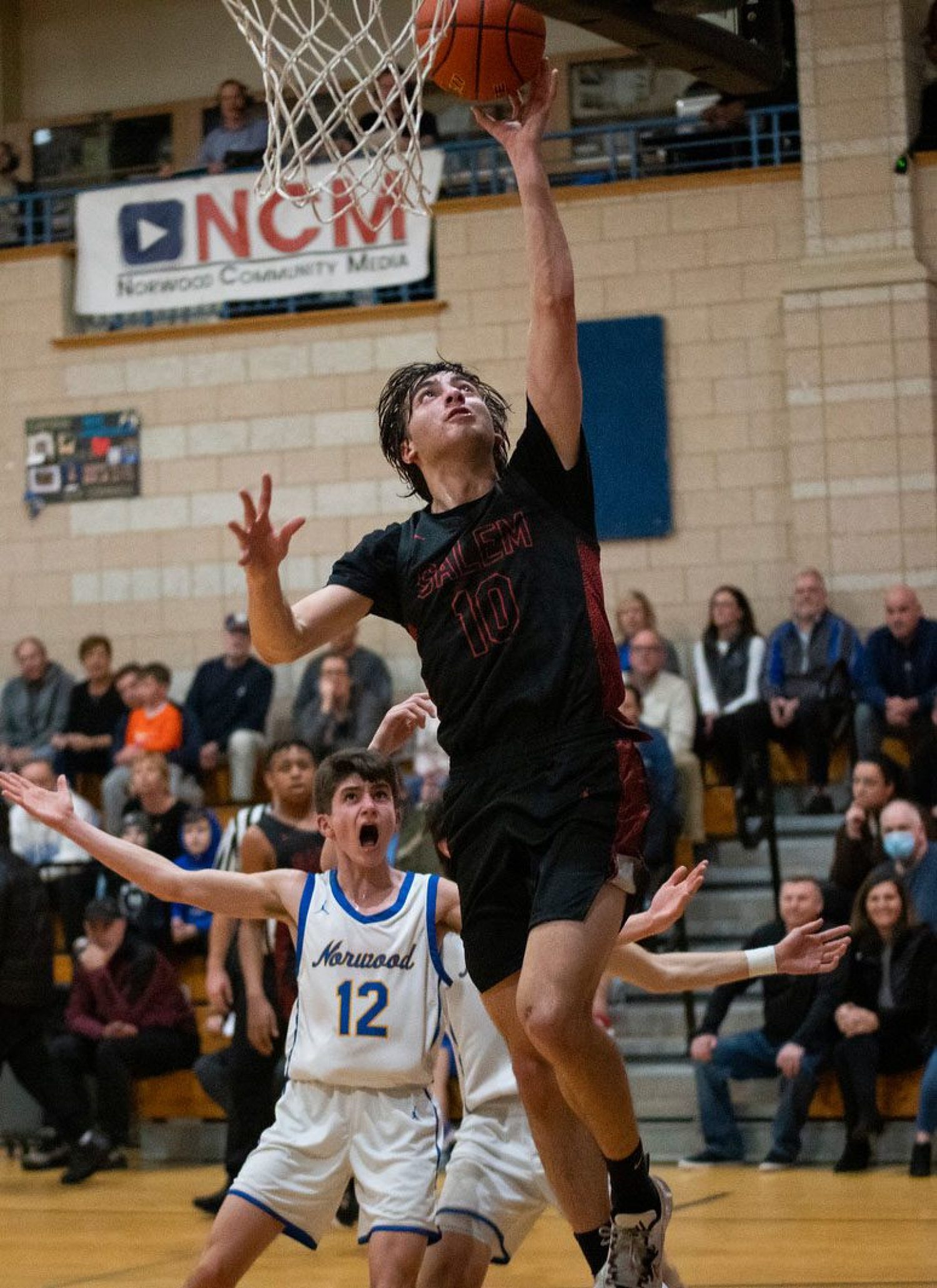 Salem boys basketball can't keep up with red-hot Norwood in Div. 2 ...